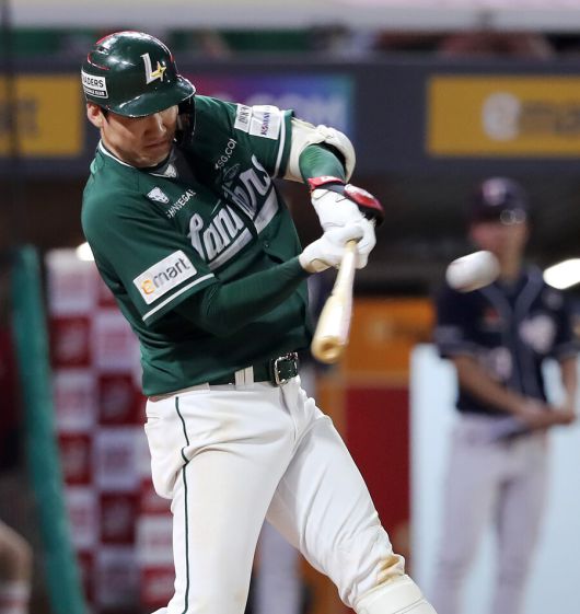 "정준재 홈런이 분위기 전환시켜줬다" 신인이 노히터 위기에서 홈런까지, SSG 5할 회복 : ZUM 뉴스