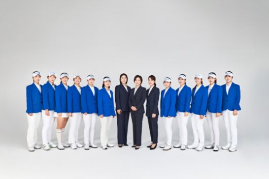 우승자 파티·단체 프로필 촬영···'구단문화' 자리잡은 KLPGA : ZUM 뉴스