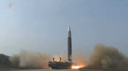 북, ICBM 1발 발사…"1만 5천km 이상 날아갈 것" : ZUM 뉴스