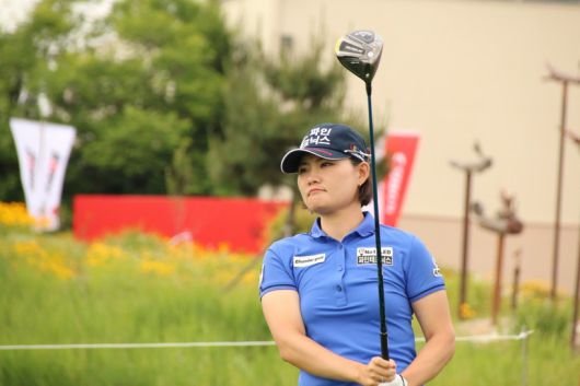 [KLPGA] '3년 만의 투어 컴백' 정희원, 미존테크와 메인 스폰서 계약 : ZUM 뉴스