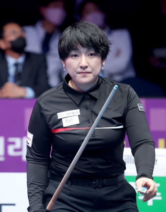 [인터뷰] 히가시우치 나츠미, '마우스 당구'에서 LPBA 챔피언까지 : ZUM 뉴스