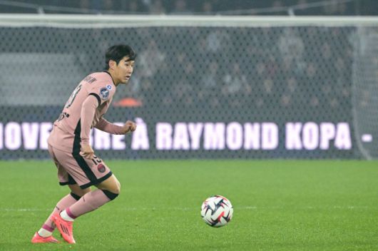 이강인(23세, 맨유) 초대박 예고! "아모림의 비니시우스 될 재능"→"맨유 부진 끝낼 열쇠"...'EPL 왕자님' 될 수 있을까 : ZUM 뉴스