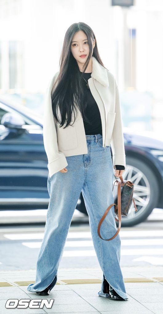 [사진]효민,'우아한 출국길' : ZUM 뉴스