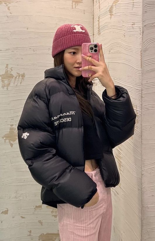 '임창정♥' 서하얀, 176cm 52.6kg 인증 톡톡···패딩 안 복근 과감해 : ZUM 뉴스