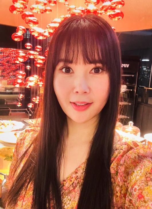 장영란, 6번째 눈성형수술 후 젊어진 미모..이혜원 “너무 예쁜 거 아니냐” : ZUM 뉴스