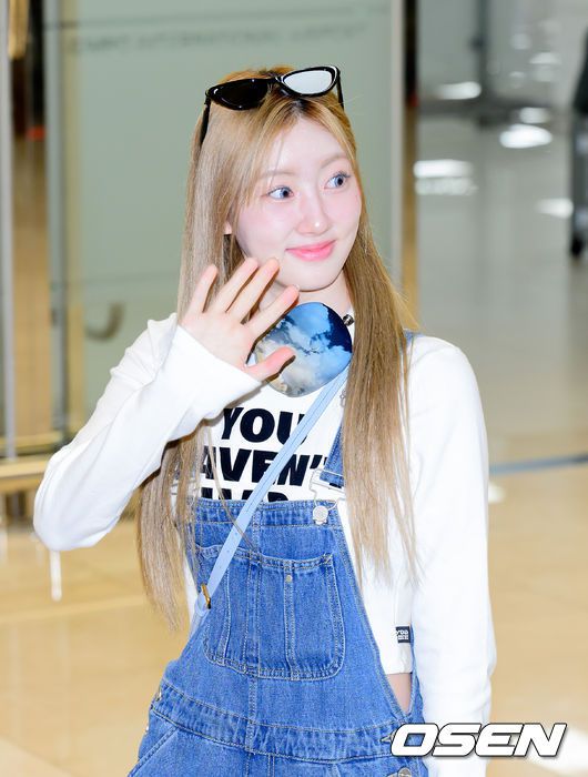 [사진]베이비몬스터 라미,'잘 다녀 왔어요' : ZUM 뉴스