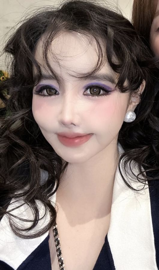 또 달라진 2NE1 박봄 얼굴? 과도한 필터+화장에 팬들 반응도 '상반' : ZUM 뉴스