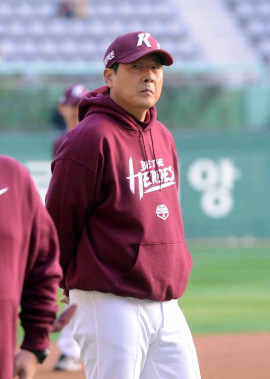 [SW포토]KS 1차전 앞 둔 키움 홍원기 감독 : ZUM 뉴스