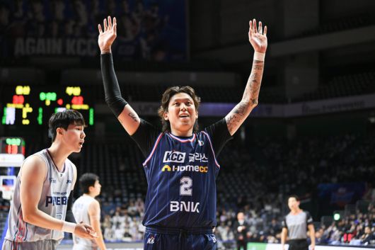 돌아온 ‘슈퍼팀’… 완전체 KCC, 허웅 3점포 앞세워 재역전 저력 : ZUM 뉴스