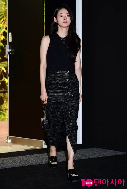 [TEN포토] 신시아 '떨리는 발걸음' : ZUM 뉴스