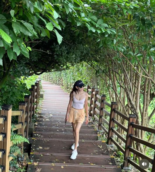 '175cm·53kg' 한혜진, 톱모델다운 탄탄한 몸매…기럭지에 볼륨감까지 완벽 : ZUM 뉴스