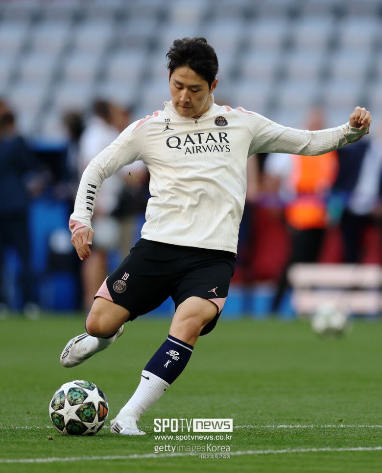 이강인(24, 나폴리) 핵폭탄급 이적 터진다…프랑스 매체도 확인!→"481억 방출 예상, EPL 팰리스도 관심" : zum 뉴스