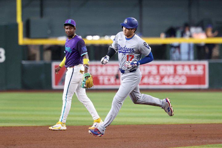 LA 다저스 지구 우승-오타니 54호 홈런 '축포'...WS 2연패 향해 순항 : zum 뉴스