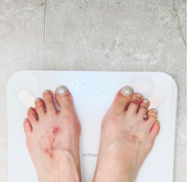 현아, 49kg 인증 후 용준형에 볼키스…임신설 잠재운 ‘10kg 공명 다이어트’ : zum 뉴스