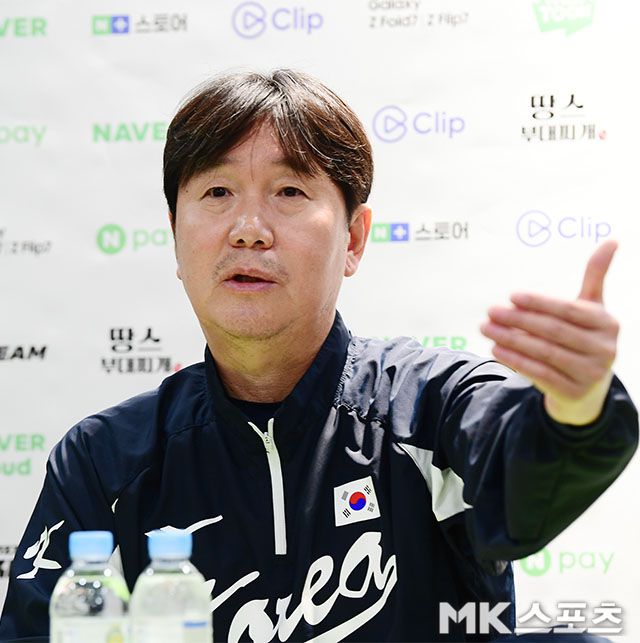 “日서도 좋은 결과 가지고 올 것”…‘최고 153km+1.1이닝 KKK 완벽투’ 성인 대표팀 데뷔전서 쾌투한 정우주의 다짐 [고척 인터뷰] : zum 뉴스