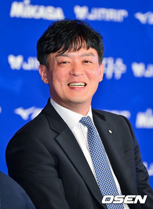 개막전부터 우승후보 만나다니…14연패→6위 아픔 잊었다, 韓 최초 트래블 위용 되찾을까 : zum 뉴스