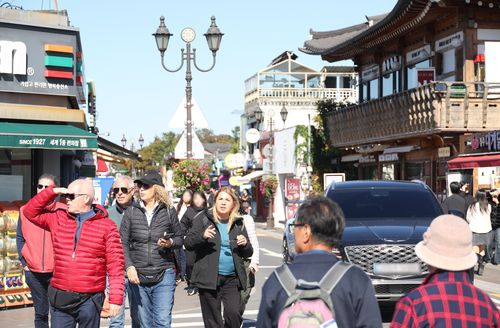 경주 관광지 상인들 'APEC 특수' 기대…"관광객 맞이 준비 끝" : zum 뉴스