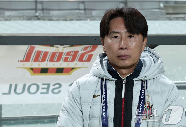 김기동 서울 감독 "ACL2 끝까지 포기 않겠다…야잔과 재계약 긍정적" : zum 뉴스