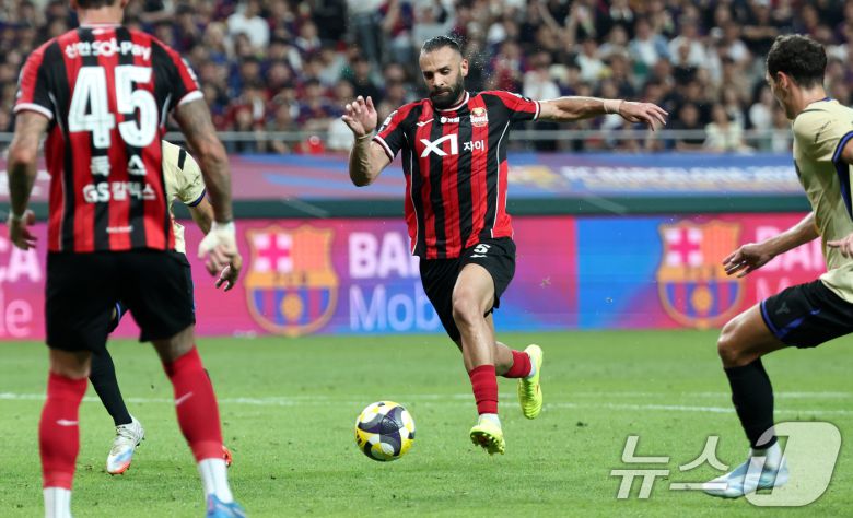 김기동 서울 감독 "ACL2 끝까지 포기 않겠다…야잔과 재계약 긍정적" : zum 뉴스