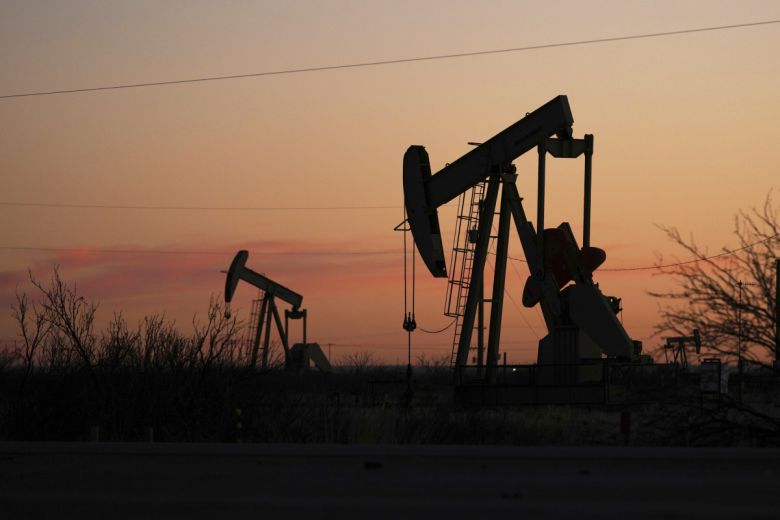 [상보] 국제유가, OPEC+ 소폭 증산 기대감에 상승…WTI 0.67%↑ : zum 뉴스