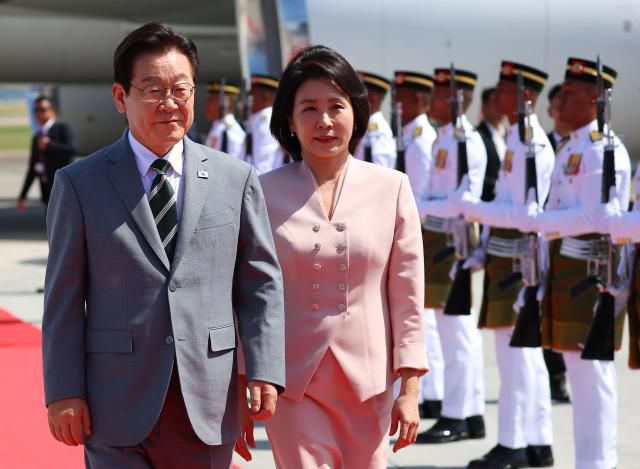 李 대통령 "한·아세안 연간 교역 3000억달러 위해 FTA 개선 협상 제안" : zum 뉴스